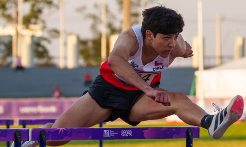 Emilio Reyes: entre las vallas, el estudio y la disciplina ...