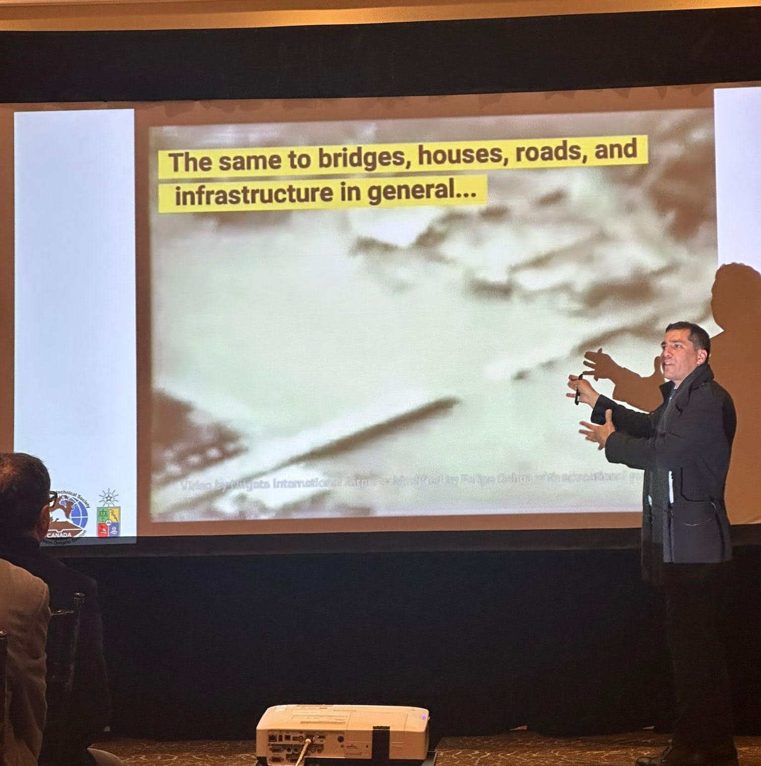 Académico Felipe Ochoa presenta avances en Ingeniería de Relaves en ...